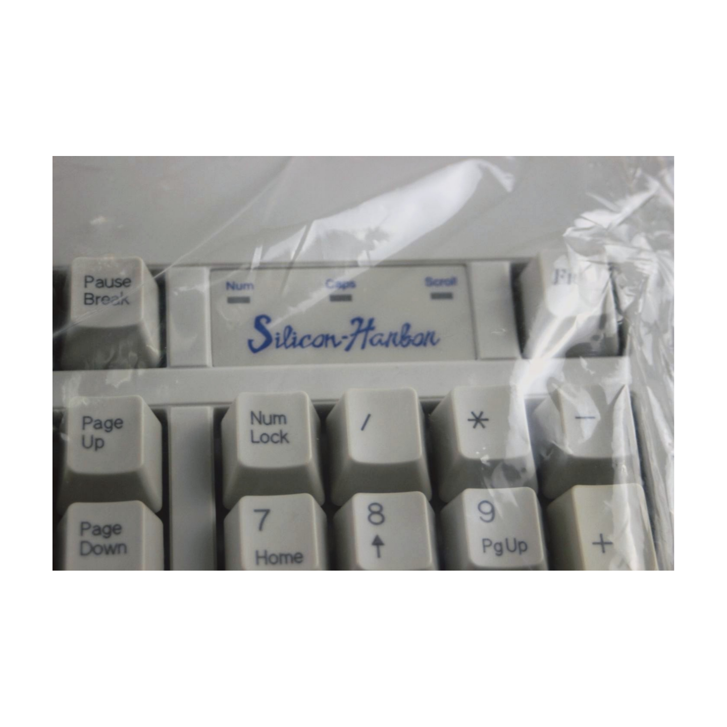 Silicon-Harbor Keyboard With Plug Attachment And Footed Risers ...